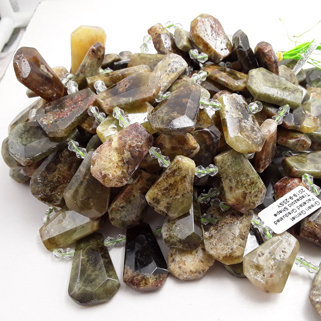 Green Garnet Graduated Faceted Trapezoid Shape Beads 15x20mm-18x27mm 1 ...